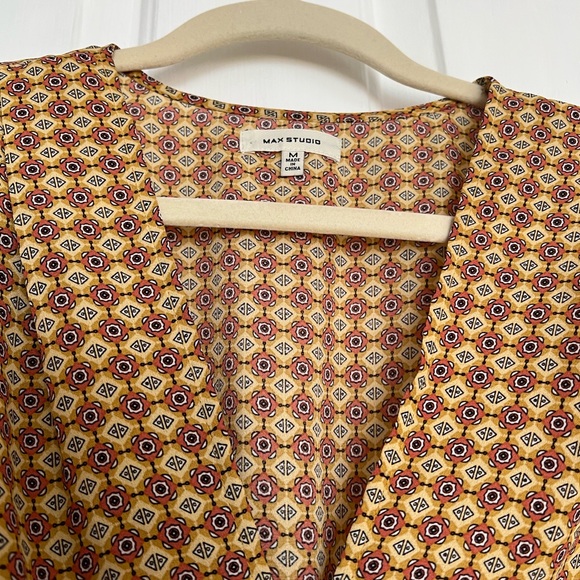Max Studio | Tops | Beautiful Womens Top | Poshmark